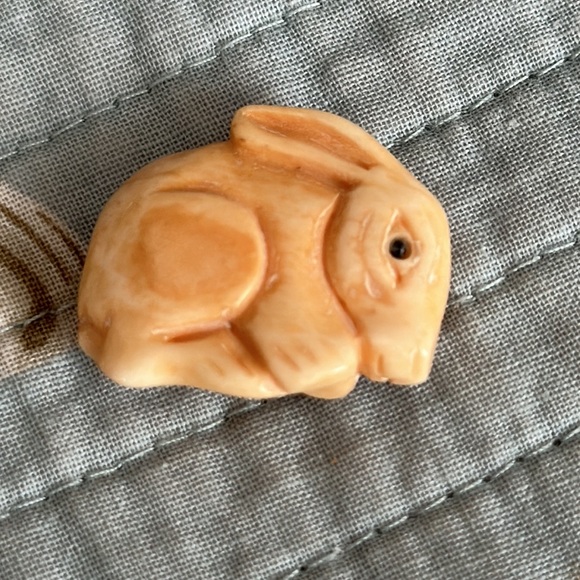 Artisan | Jewelry | 35 Easter Bunny Lol Hes Carved Bone Probably Ox ...